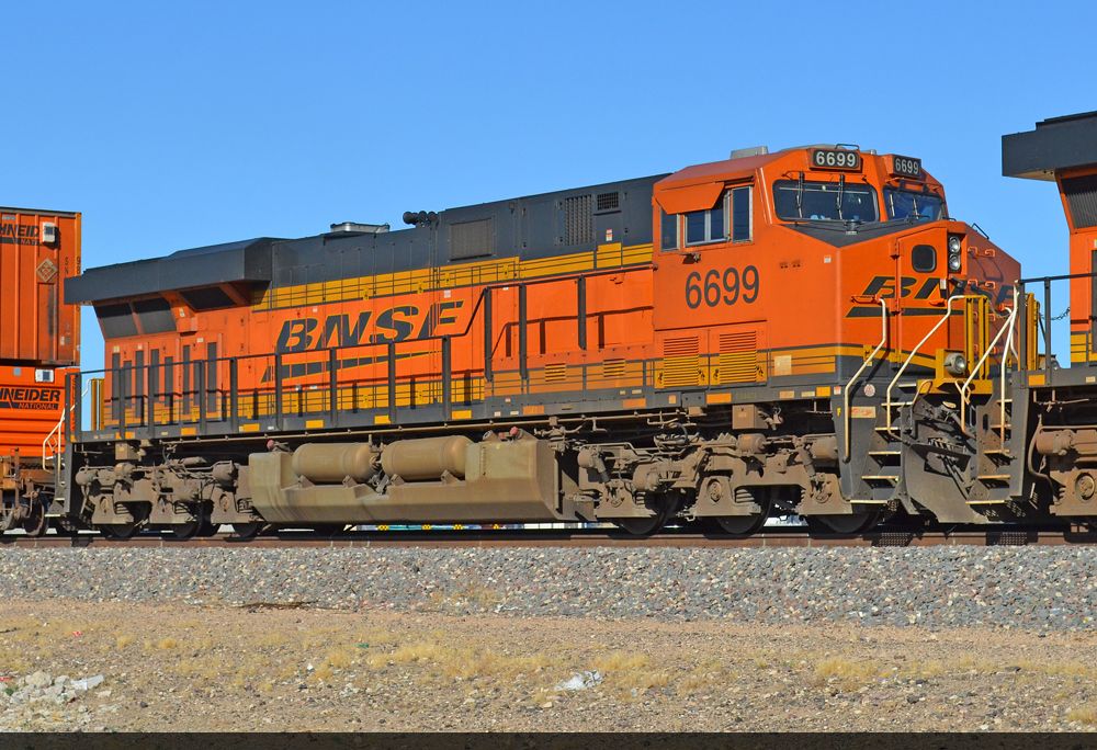 BNSF 6699